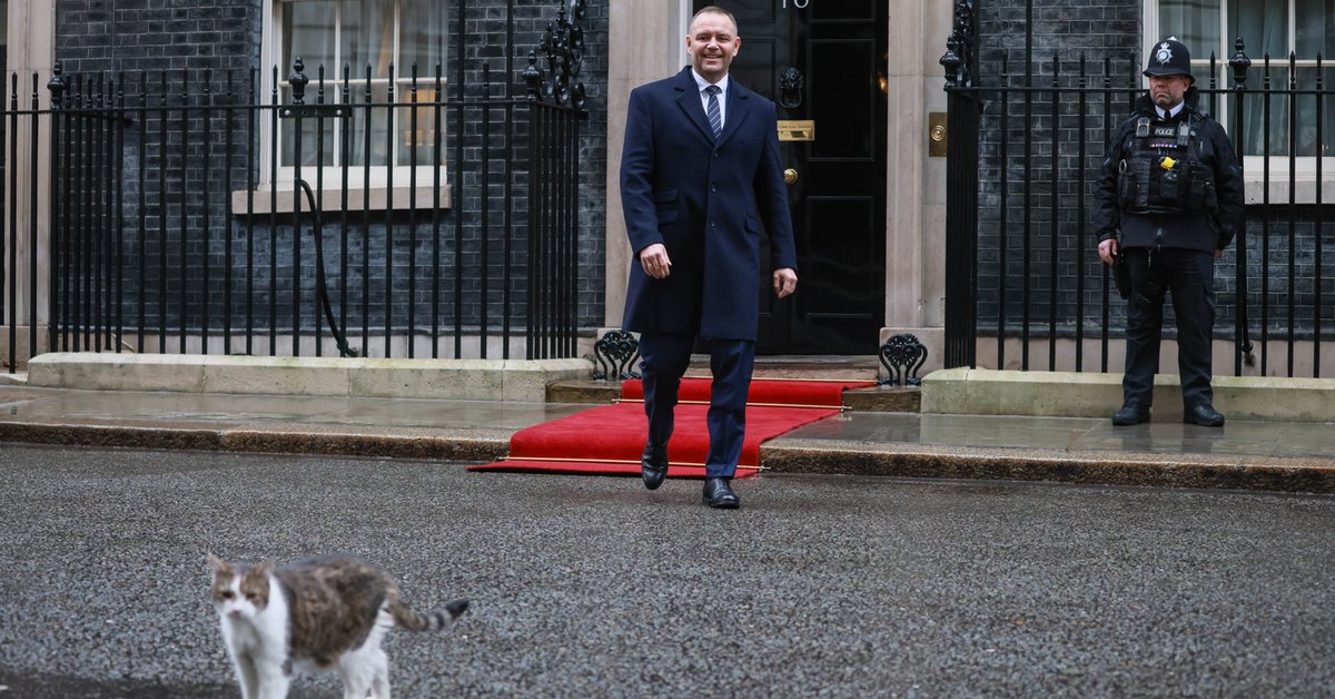 Wizyta Karola Nawrockiego w Londynie. Prezydent spotkał kota Larry’ego ...