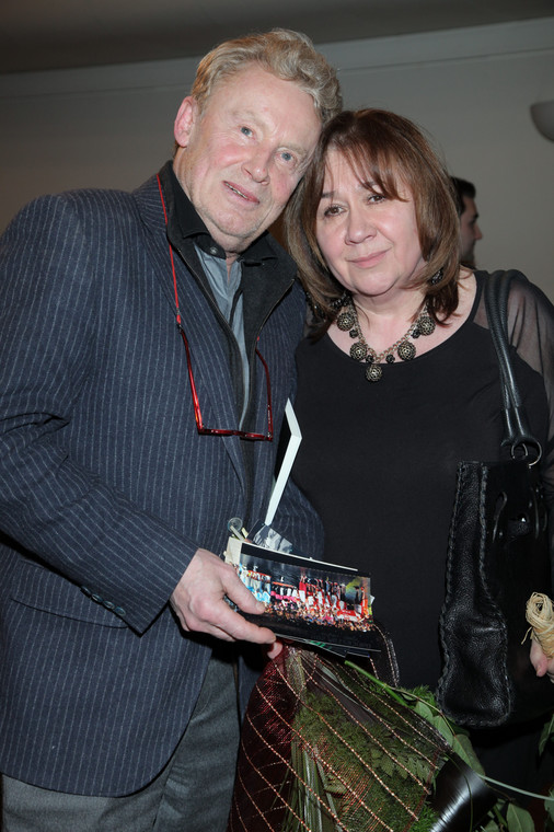 Żona Daniela Olbrychskiego ocenia rząd Donalda Tuska. Tym jest zawiedziona - Plejada.pl