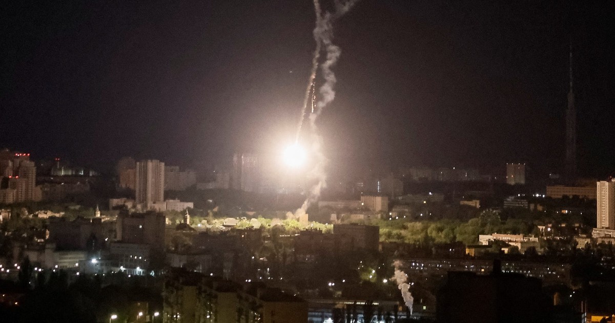 Ukraine says it shot down 6 of the high-powered Kinzhal missiles that ...