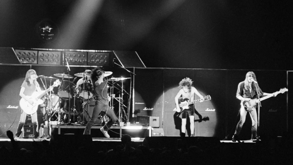 Nie żyje perkusista AC/DC. Colin Burgess miał 77 lat - Plejada.pl