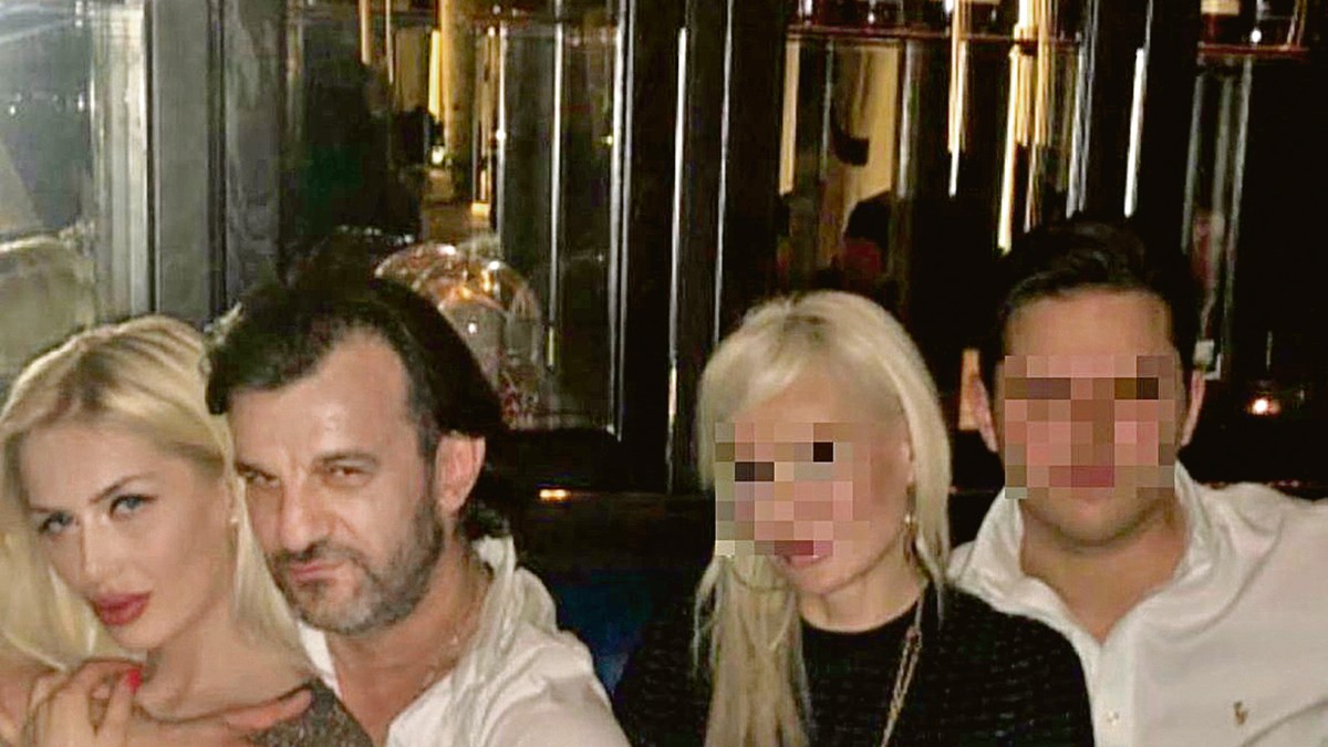 Devojka Ace Lukasa ima bujne obline, a njena fotografija PRE OPERACIJA će vas iznenaditi - Blic