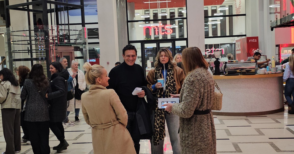 Bane Tomašević u javnosti sa ženom: Jelena bez trunke šminke i u ...