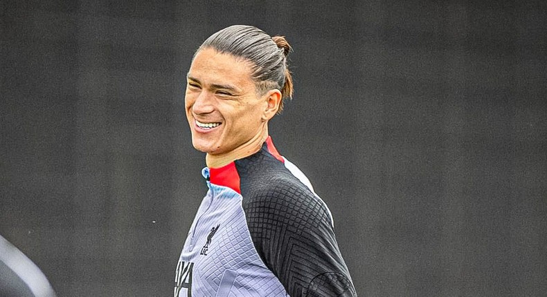 Reactions trail incredible miss by Liverpool's Darwin Nunez in Uruguay ...