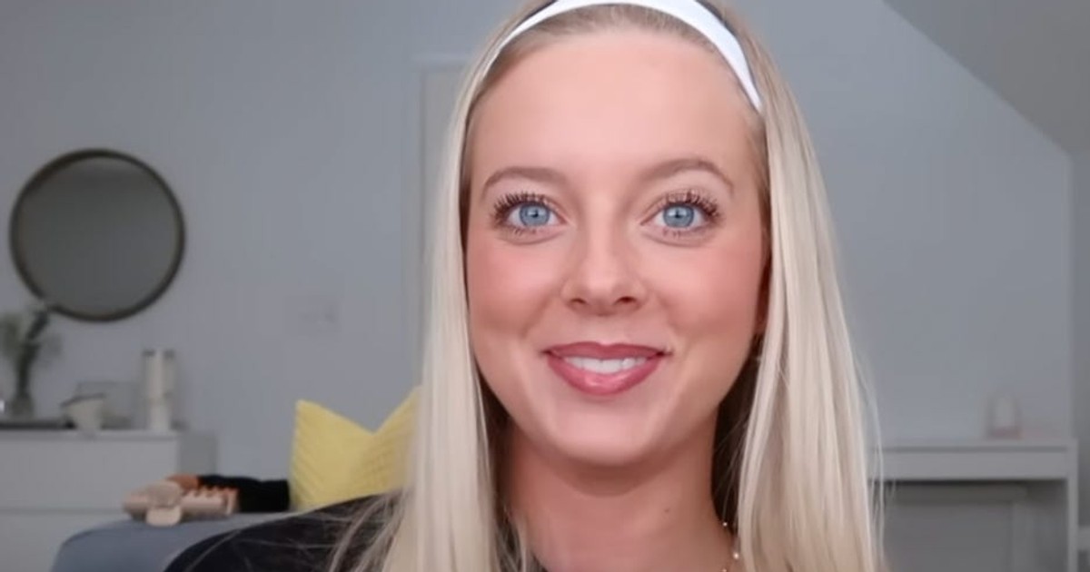 YouTuber Annabelle Ham, 22, died after an 'epileptic event.' Sudden ...