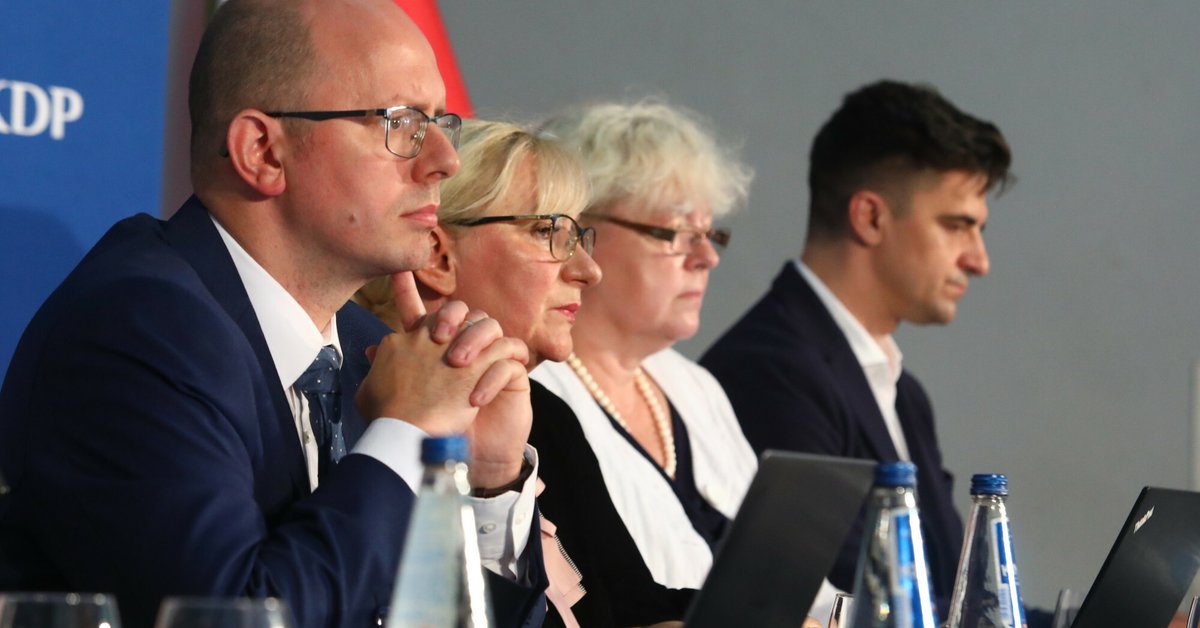 Państwowa Komisja ds. pedofilii apeluje po tekście "Rzeczpospolitej" - Informacje