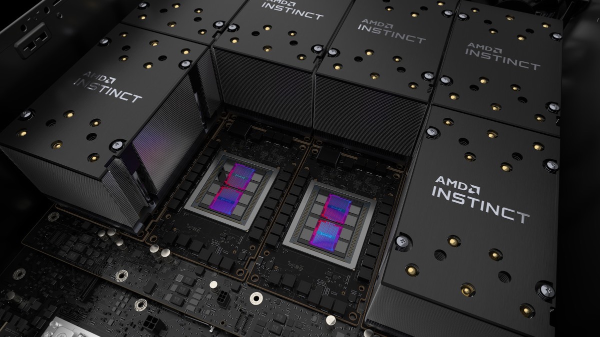 AMD Instinct MI250X i MI250 pokazane. Potężne akceleratory dla platform HPC