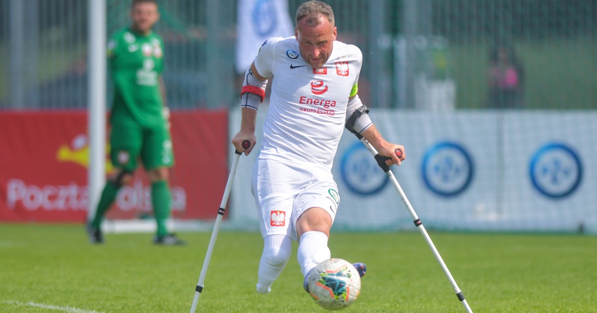 Reprezentacja Polski w amp futbolu. Przemysław Świercz prowadzi drużynę ... Reprezentacja Polski w amp futbolu. Przemysław Świercz prowadzi drużynę ...