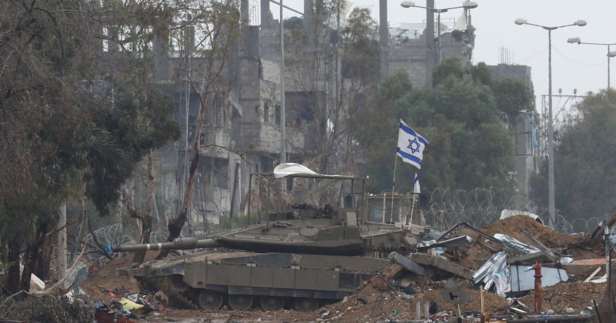 Israeli military officials say Israel has a choice: Defeat Hamas or ...