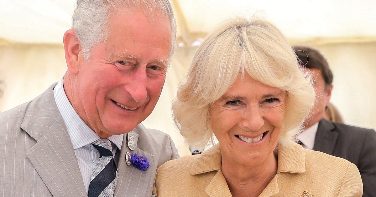 Książę Karol nie dostał wsparcia od Camilli. "Był cały czas sam ...