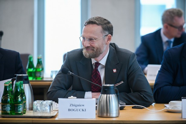 Gorąco na komisji ds. afery wizowej, poseł PiS wykluczony. "To jest Białoruś!" - Dziennik.pl