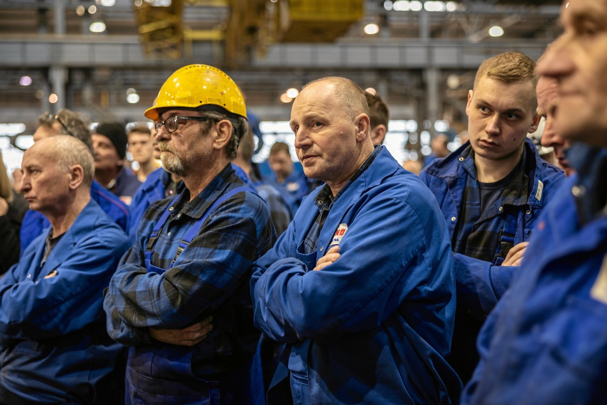 Ostatni dzień Rafako. Pracownicy składają oświadczenia. Nie chcą się ... Ostatni dzień Rafako. Pracownicy składają oświadczenia. Nie chcą się ...