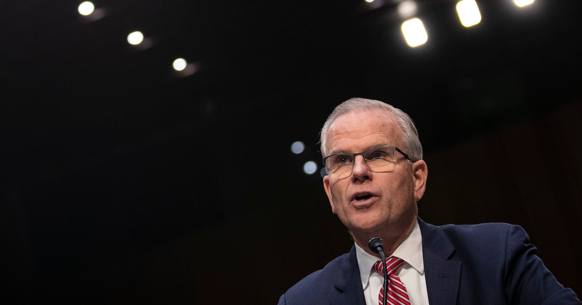 FAA boss admits letting Boeing partly self-regulate the software ...