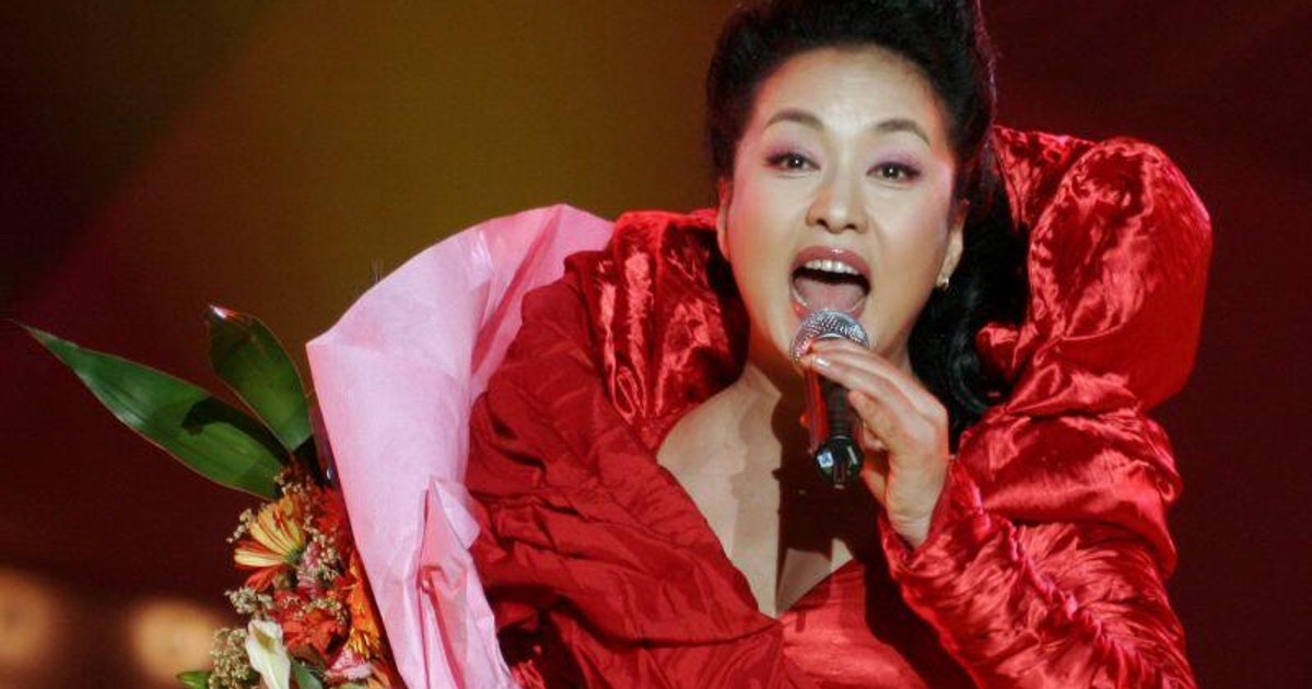 Peng Liyuan. Chińska Pierwsza Dama | Newsweek