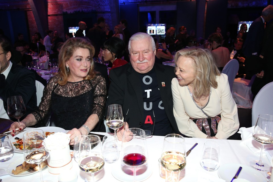 Lech Wałęsa na historycznych zdjęciach. Prezydent świętuje 80. urodziny ...