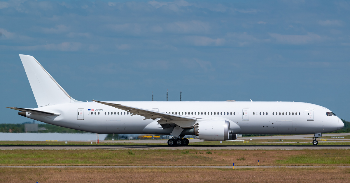 OE-LPL: Jetzt fliegt Austrian Airlines mit ihrem ersten Dreamliner ...