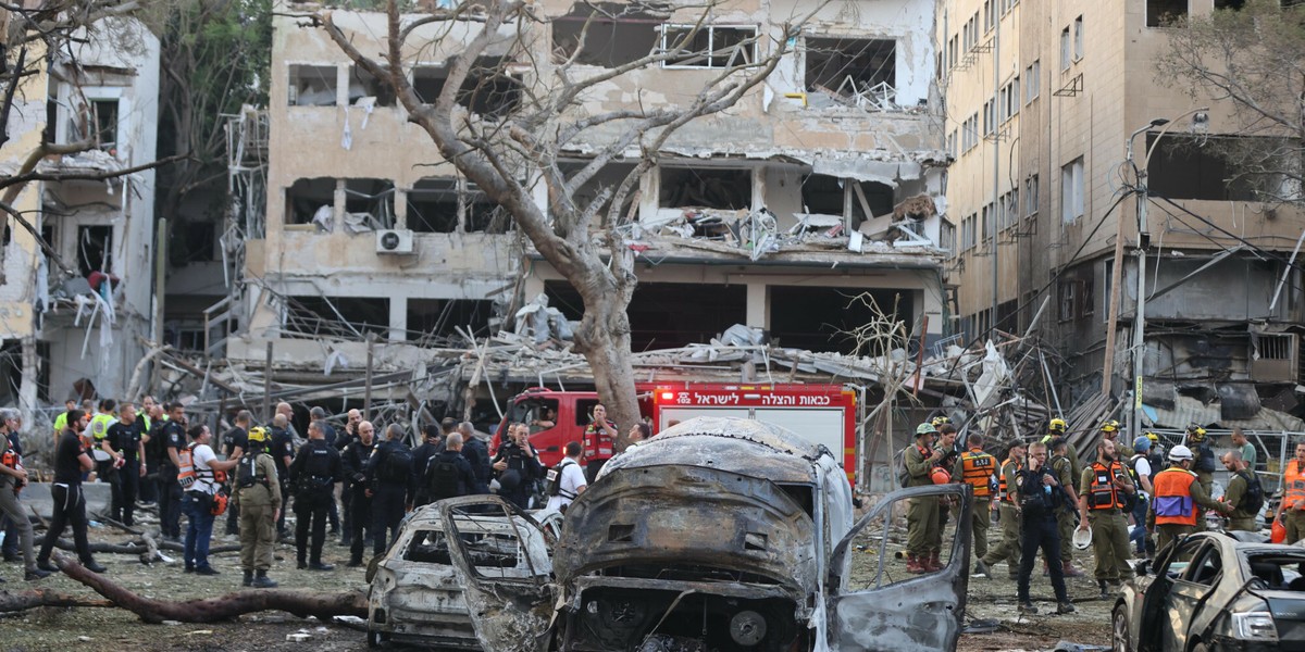 Starcie Izrael — Iran: eskalacja działań militarnych. Starcie Izrael — Iran: eskalacja działań militarnych.