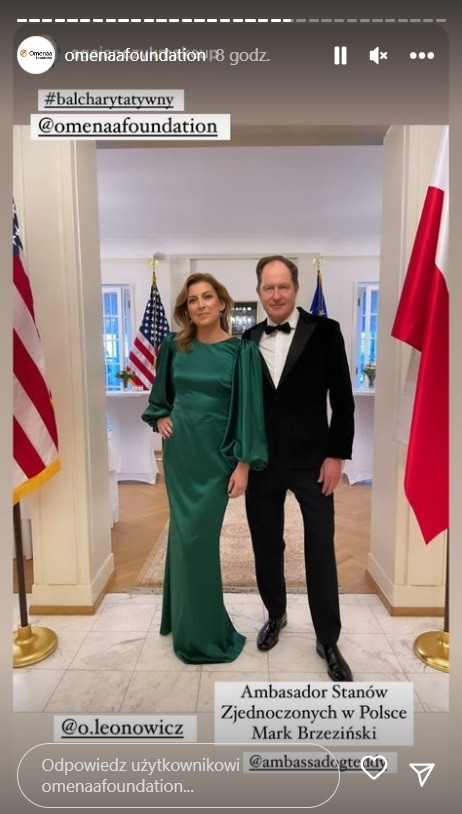 Kurdej-Szatan jak księżniczka na balu Mensah i Brzoski. Żona Pazury ...