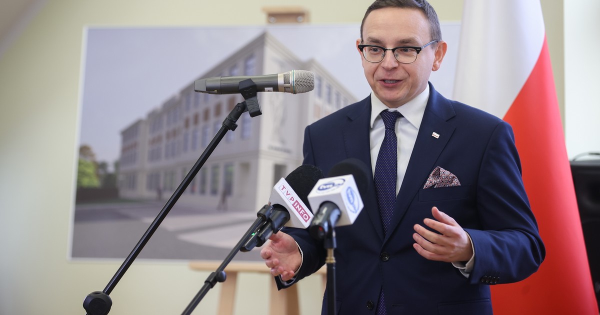 Poseł PiS poskarżył się na "niedoskonałe" emerytury. Minister mu ...