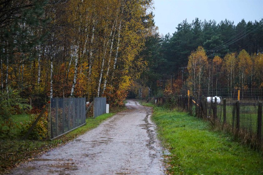 Tajemnice domu Zbigniewa Ziobry. Tu weszły służby. To twierdza! Tajemnice domu Zbigniewa Ziobry. Tu weszły służby. To twierdza!