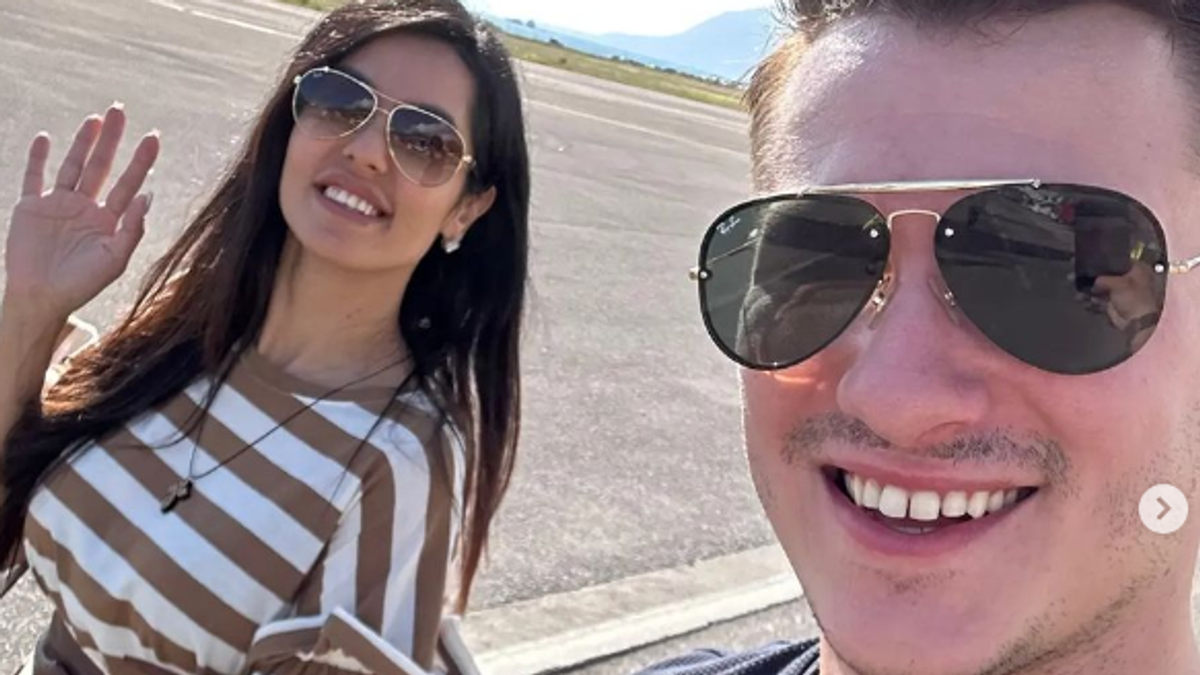 Tanja Savić puca od ljubavi sa 11 godina mlađim pilotom, slike sve ...