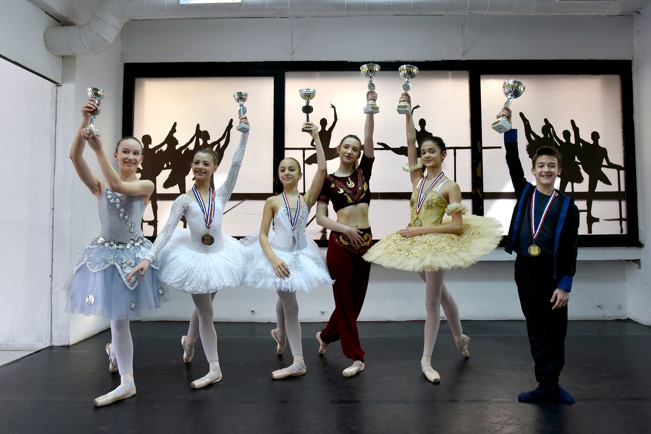 Male beogradske BALERINE I BALETANI vratili se sa takmičenja iz Atine ...