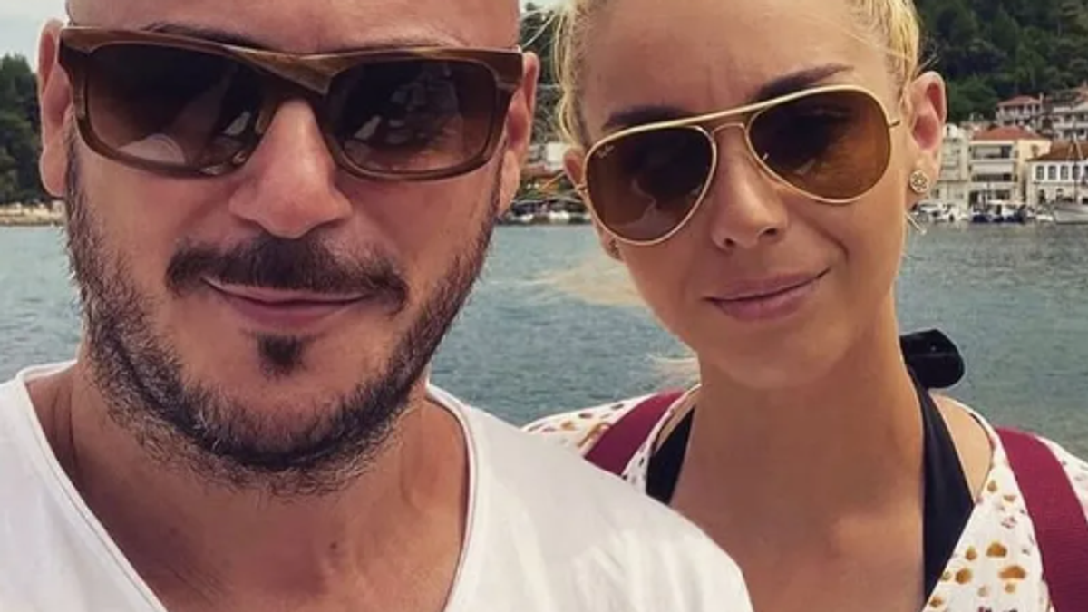 Potresna objava udovice pevača iz grupe DNK usred noći: Pre 7 dana joj stradao muž - Blic