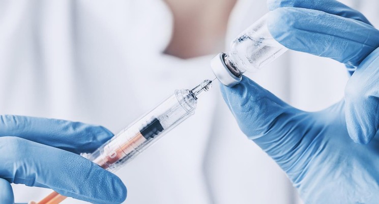 Zastrzyk domięśniowy - rodzaje zastrzyków, sposób wykonania, możliwe ...