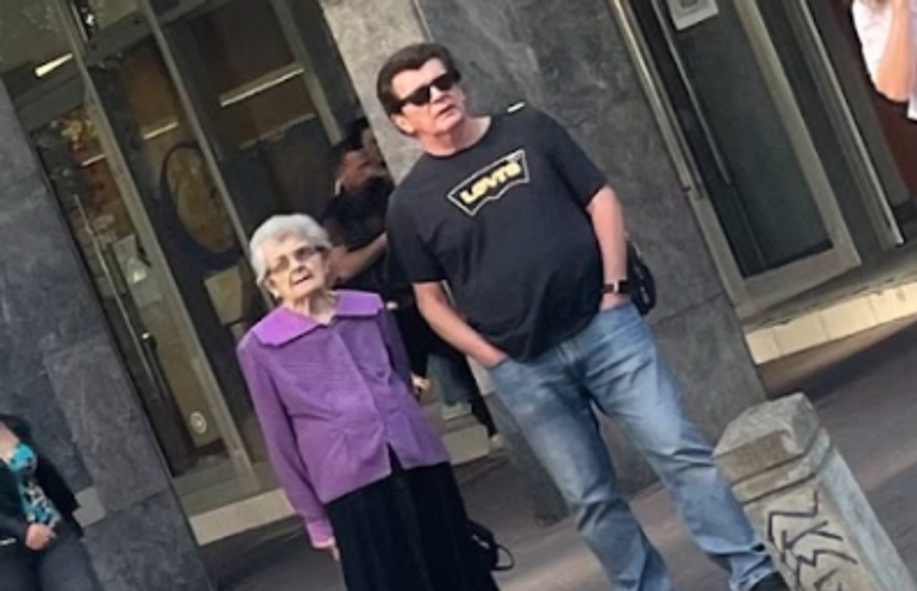 Bajaga sa majkom (90) koja je preživela logor u Jasenovcu: Uslikali smo ih kako šetaju Beogradom ...