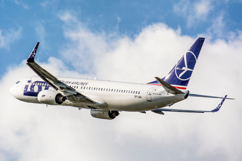 Flota Polskich Linii Lotniczych LOT - jakie samoloty reprezentują ...