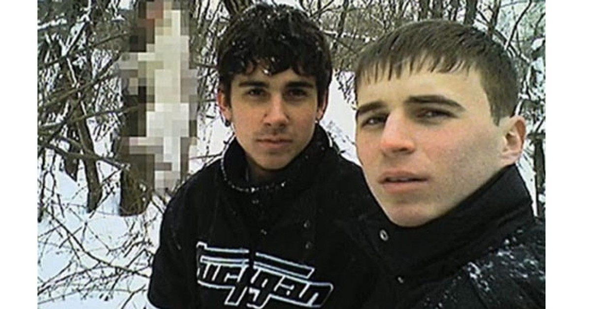 Czarne lato. Historia maniaków - Wiadomości