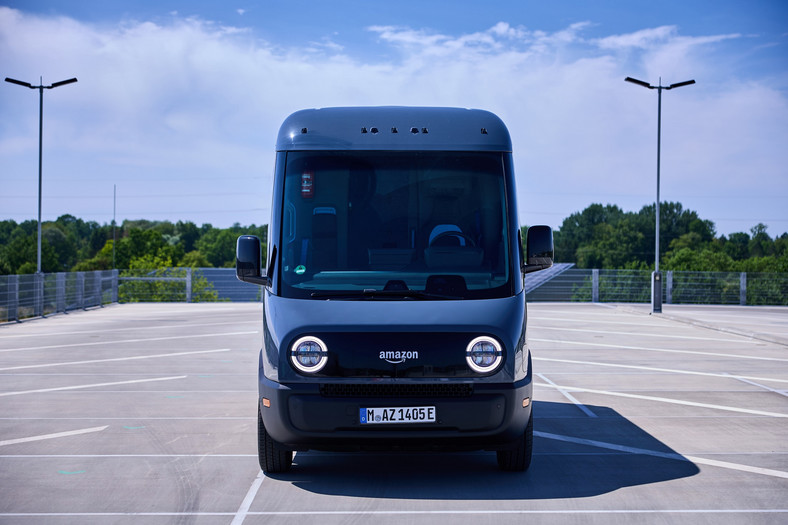 Zostałem kurierem Amazona i sprawdziłem, co potrafi specjalny van ...