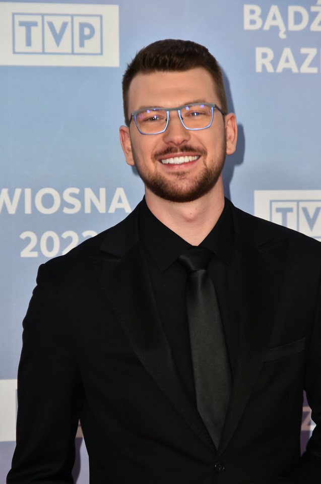 Gdzie się podziały niedawne twarze TVP? Po niektórych ani widu, ani ...