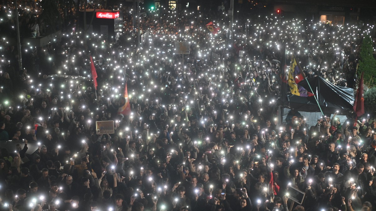 RTS blokada uživo: Studenti završili blokadu RTS posle 22 časa - Blic