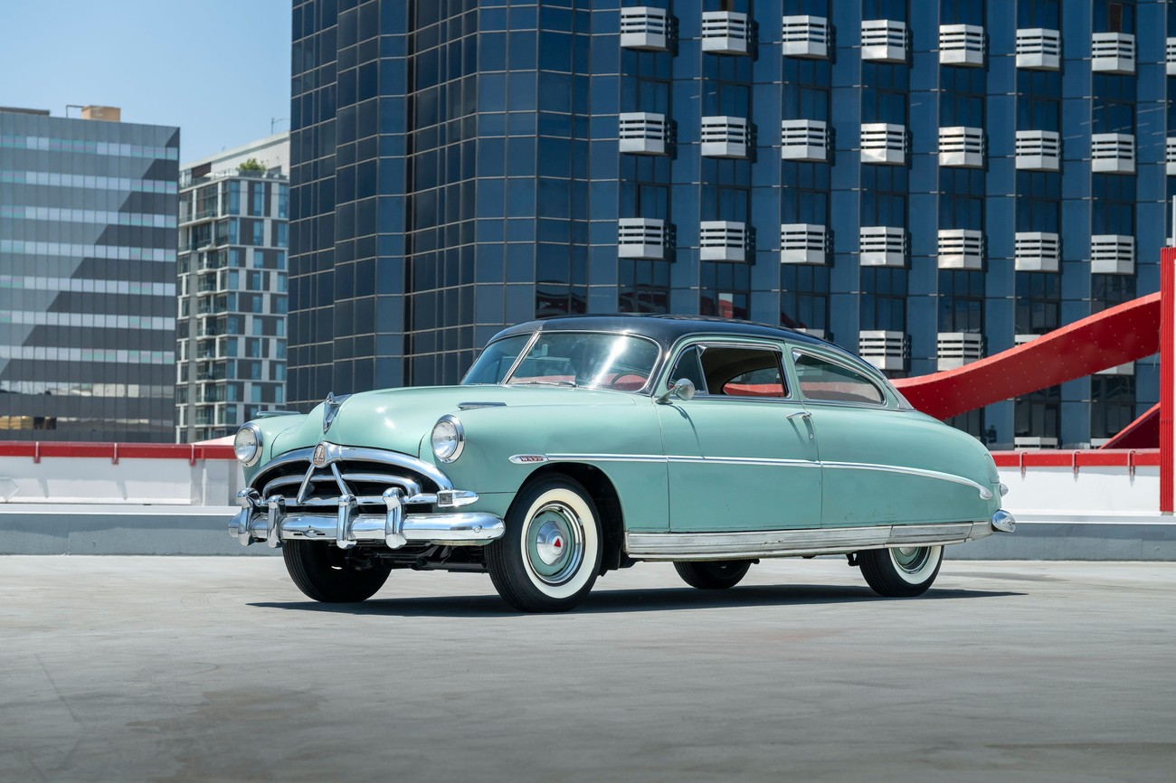 Stari auto Steve McQueena, kojim je nedeljom išao u crkvu, ide na ...