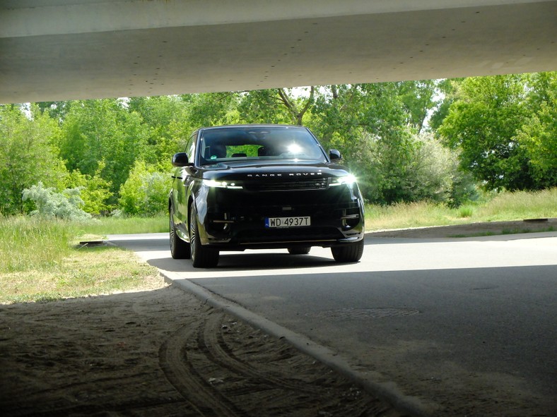 Luksusowy SUV dla... mniej rozrzutnych. Oto Range Rover Sport 3.0D ...