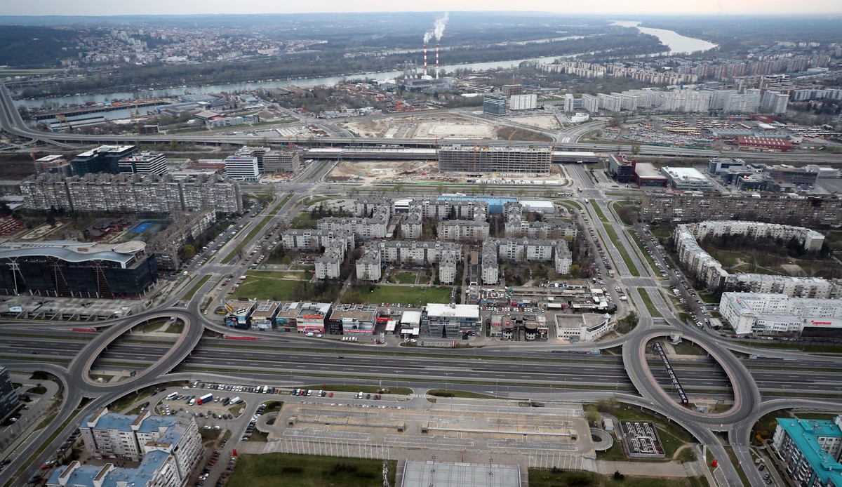 HELIKOPTERSKA REPORTAŽA Beograd svakog dana od 17.00 izgleda kao da je ...