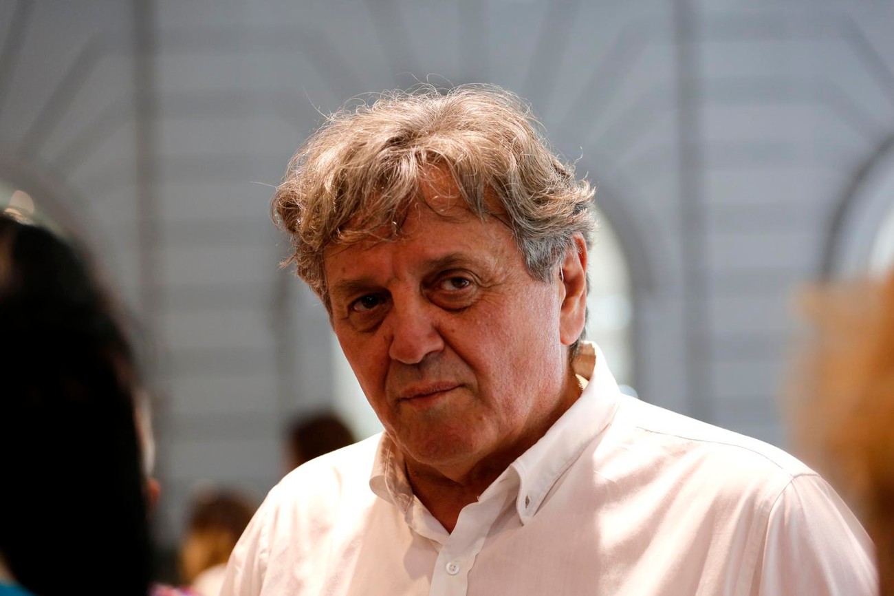 Radoš Bajić skrhan bolom: "Dve smrti u dva dana" - Blic