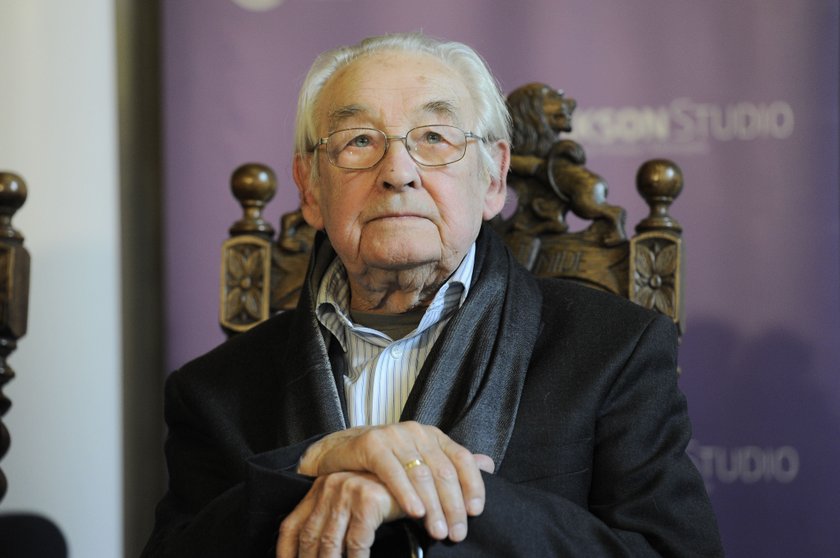 Andrzej Wajda zostawił osiem wersji testamentu! Komu przypadnie spadek ...