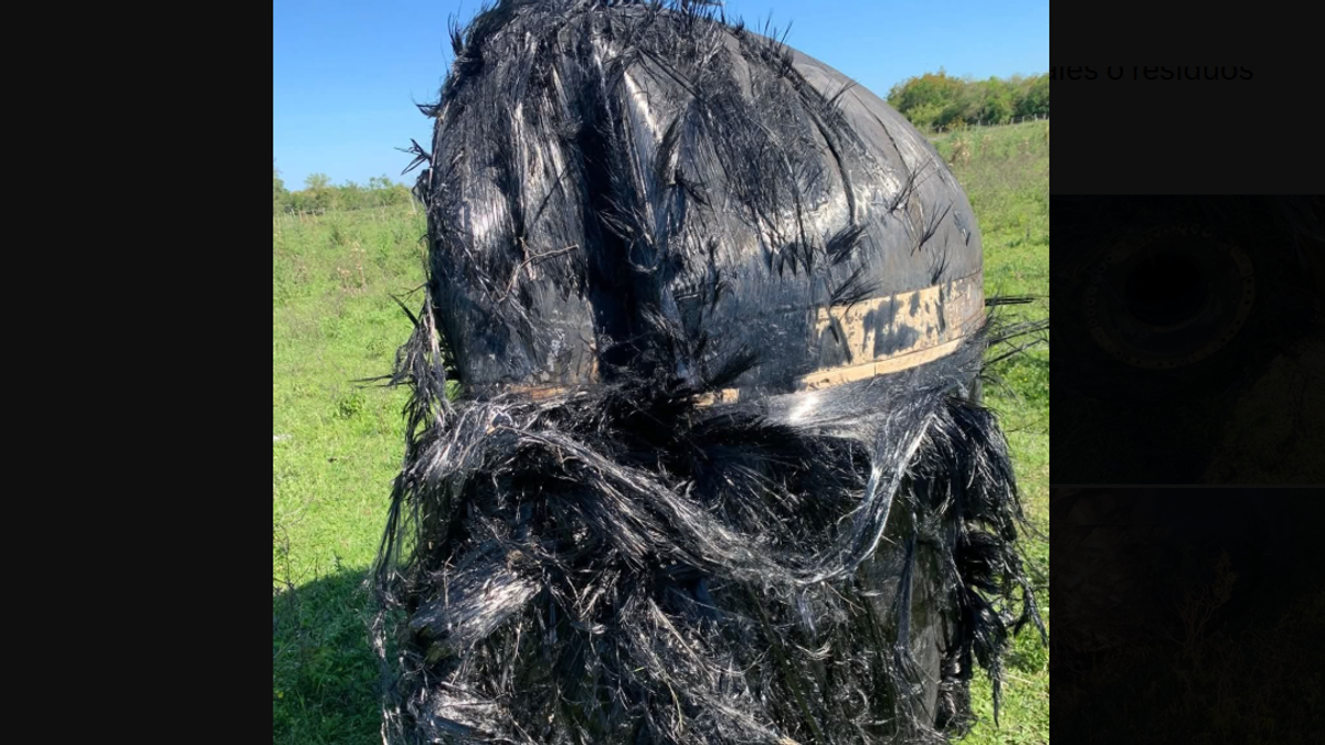 Misteriozni cilindrični objekat pao sa neba na jednu farmu u Argentini - Blic