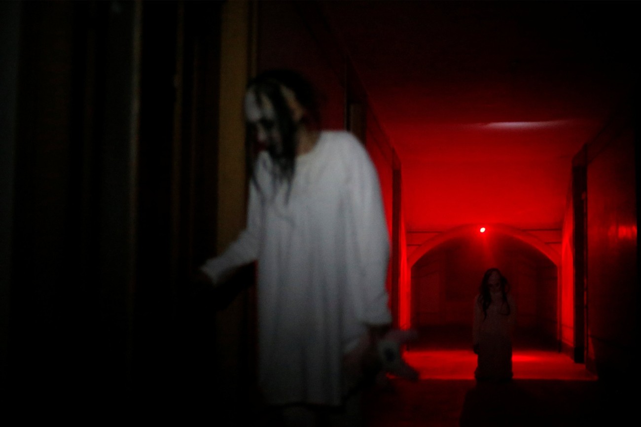 Obilazak UKLETE KUĆE - Blic