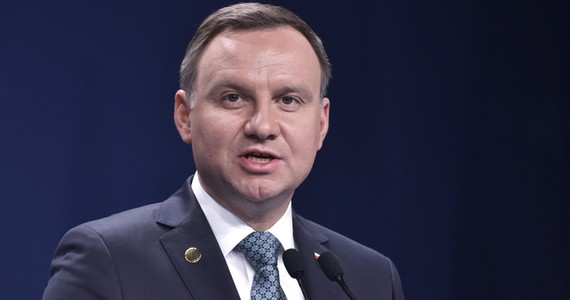 Andrzej Duda podpisał ustawę obniżającą wiek emerytalny - Wiadomości