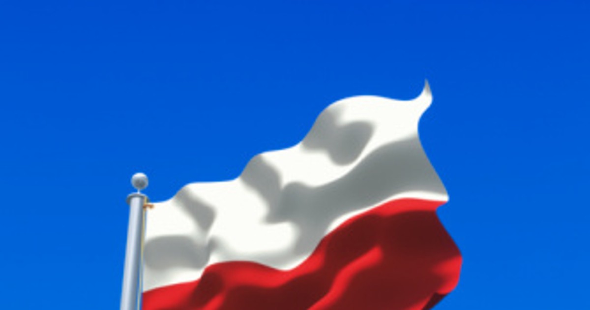 W którą stronę patrzy orzeł na polskim godle? - Wiadomości