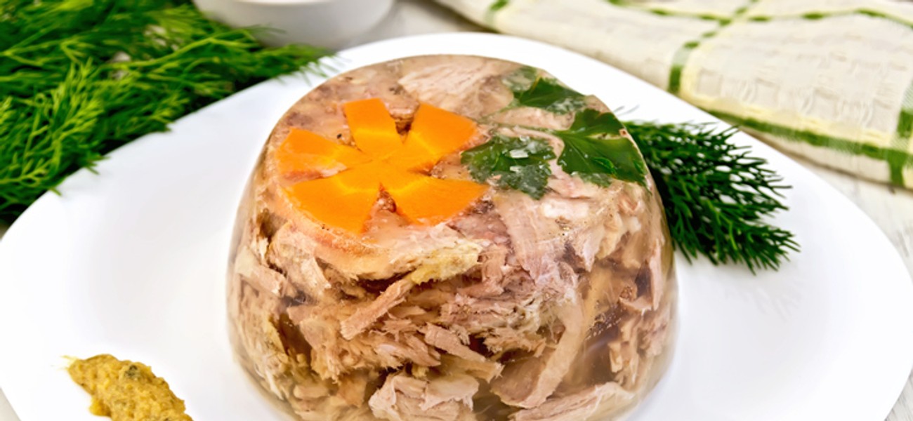 Galaretka drobiowa – przepis na tradycyjne danie