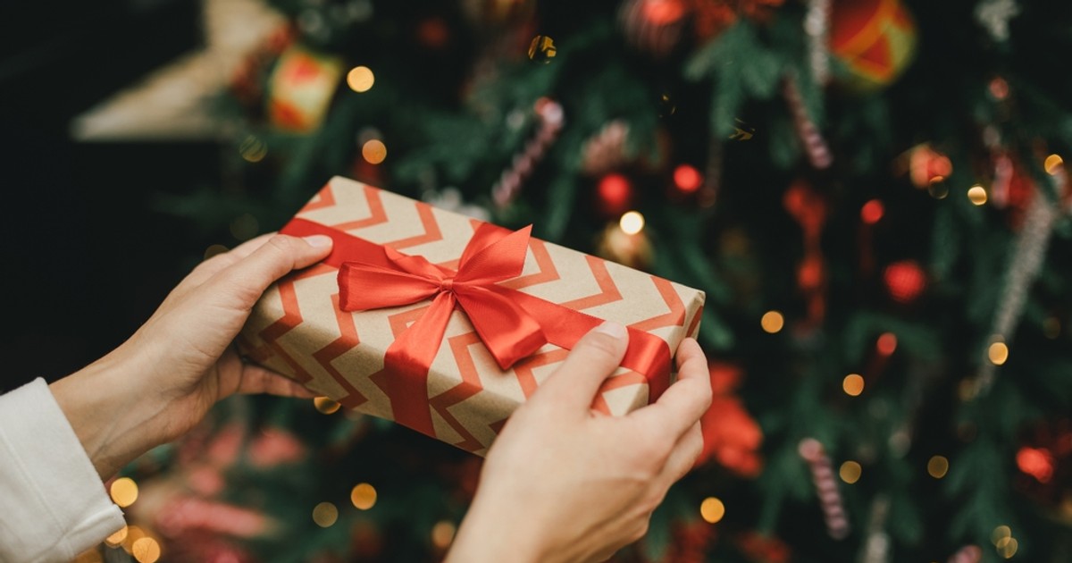 Pięć drobnych prezentów dla faceta. Zawsze się sprawdzają. Numer dwa to ...