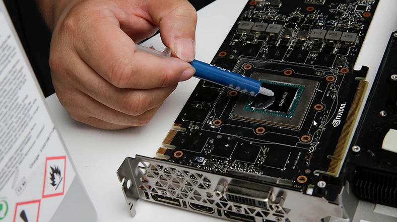 Wymiana pasty termoprzewodzącej w karcie graficznej krok po kroku