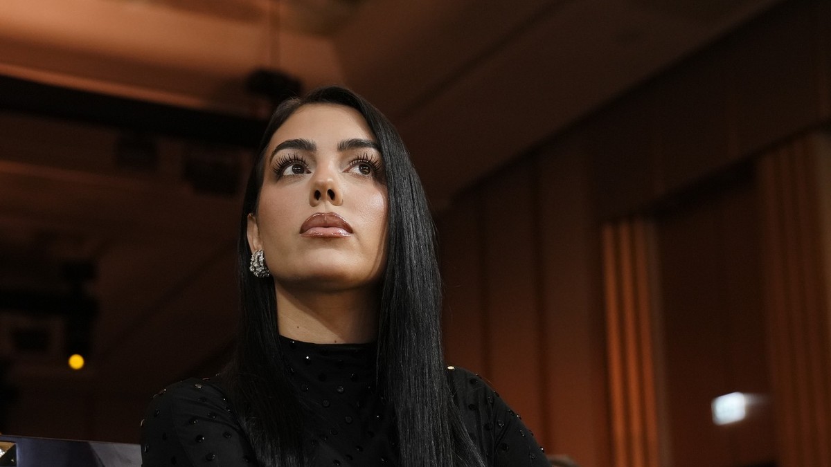 Georgina Rodrigez obukla haljinu usku kao levak, idealno za estradu ...