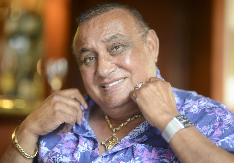 Don Vasyl sprzedaje dom, aby spłacić długi. Jak mieszkała gwiazda ...