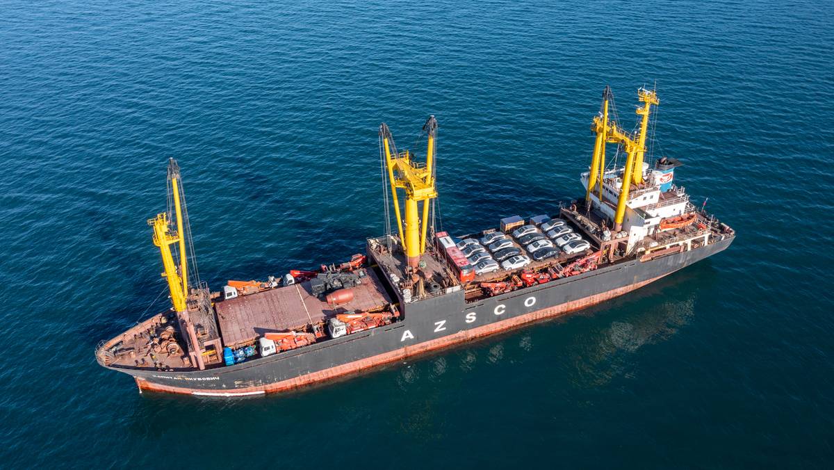 Władywostok: Statki z autami utknęły w długiej kolejce w porcie