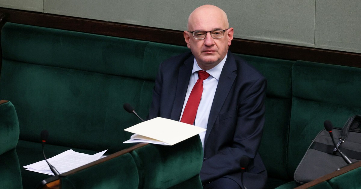 Prokurator Ostrowski reaguje na zawieszenie. "Zamierzam się odwołać" - Wiadomości