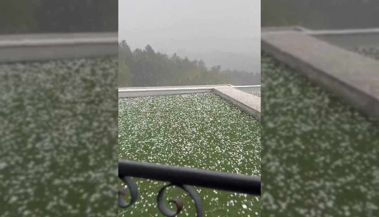 JAK GRAD ZASUO VRDNIK Neverovatan prizor: Kao da je neko prosuo ogromnu ...